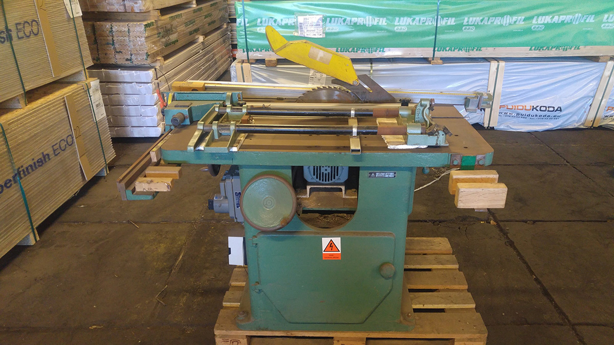 Dřevo Ostrava - palubky, stavební dřevo, osb desky